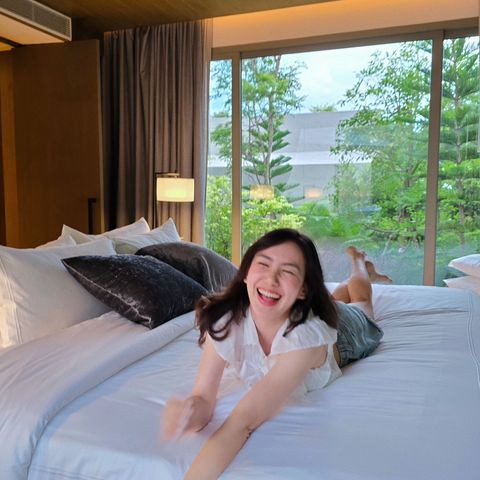 IG เชอรีน - ณัฐจารี หรเวชกุล (@cherreen.hvk) - Instagram