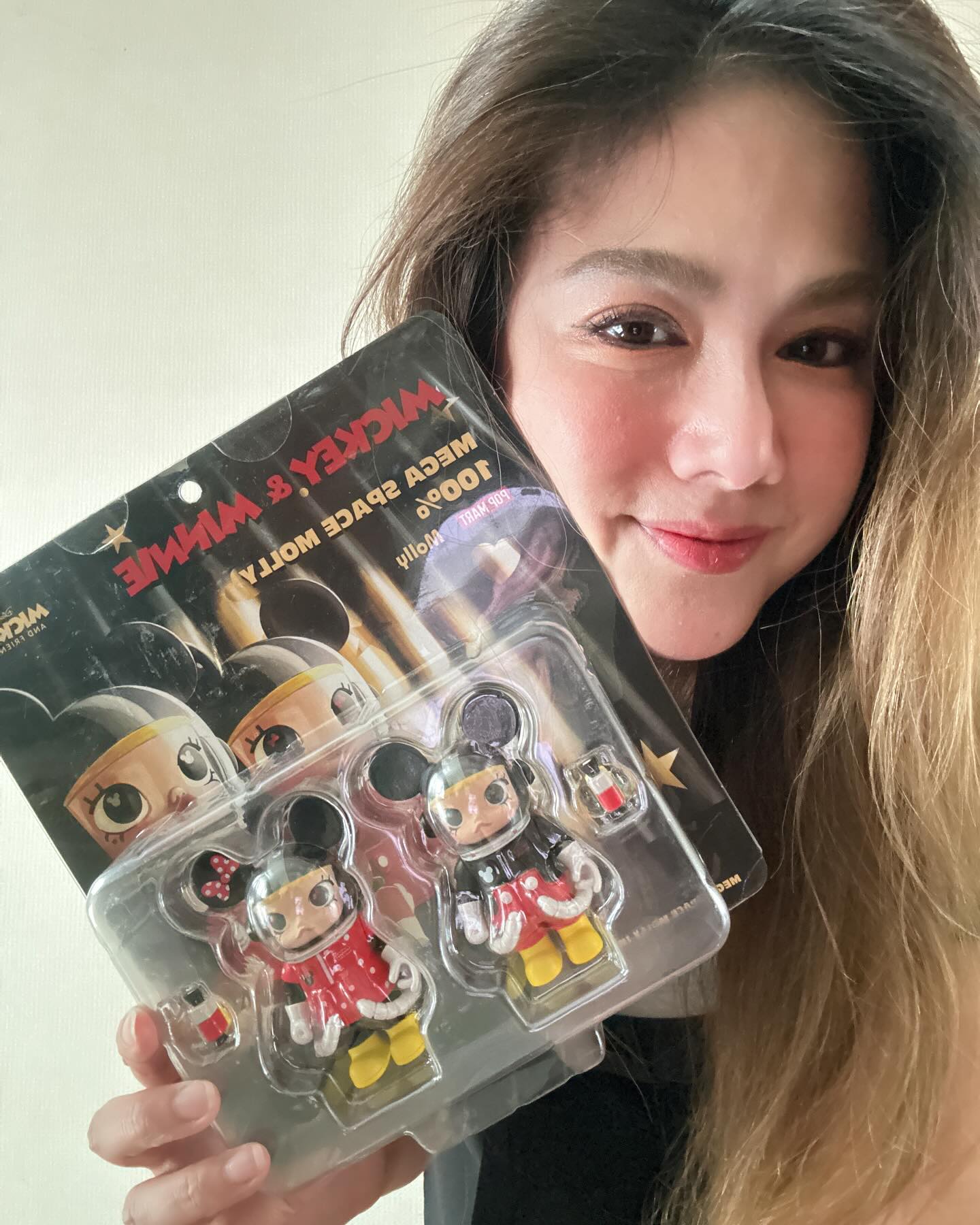 IG ติ๊ก - กัญญารัตน์ จิรรัชชกิจ | น้อง Molly Disney 100TH Anniversary ...