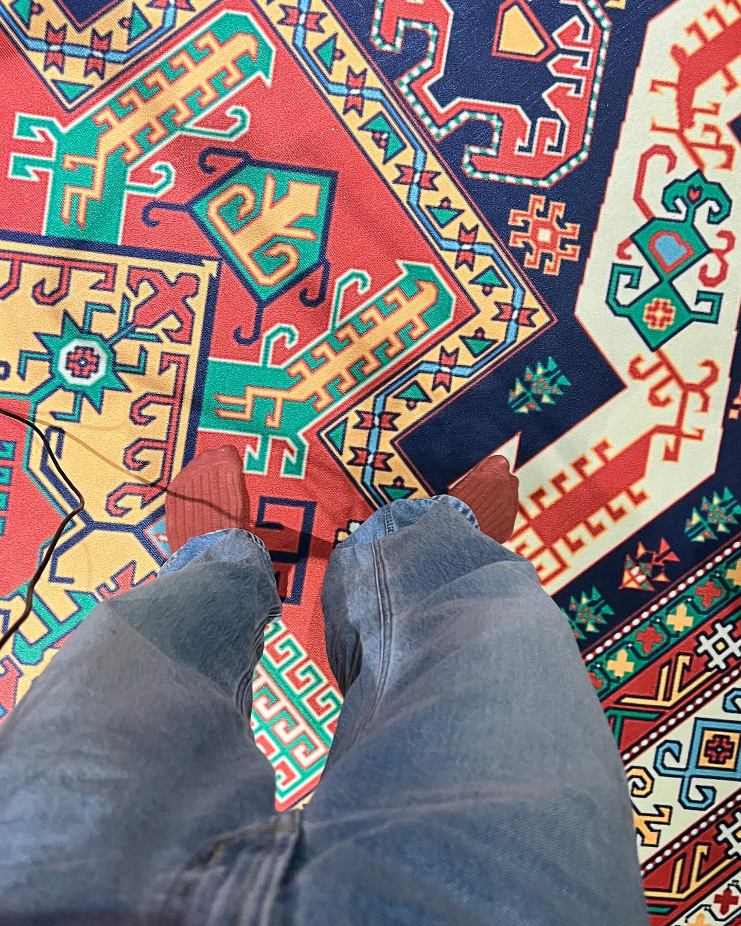 IG เบลล์ - เขมิศรา พลเดช | this beautiful rug at the recording studio ...